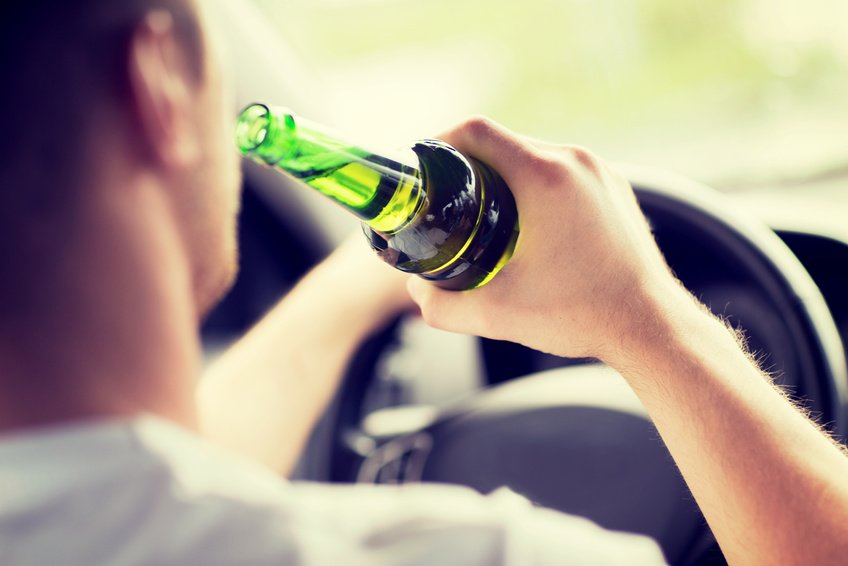 5 Dangerous Driving Habits to Be Aware of While on the Road - Golden ...